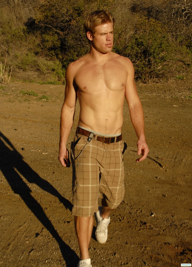 Trevor Donovan picture