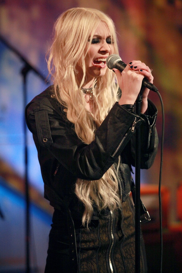 Picture of Taylor Momsen