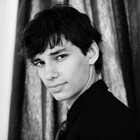 Picture of Devon Bostick