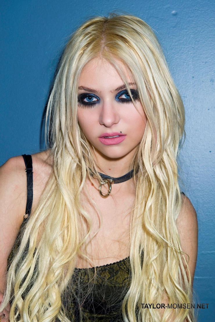 Image of Taylor Momsen