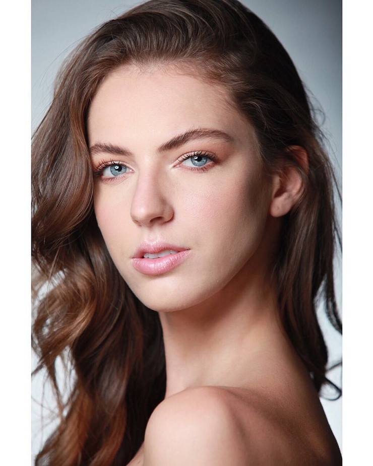 Picture of Sabrina Stock
