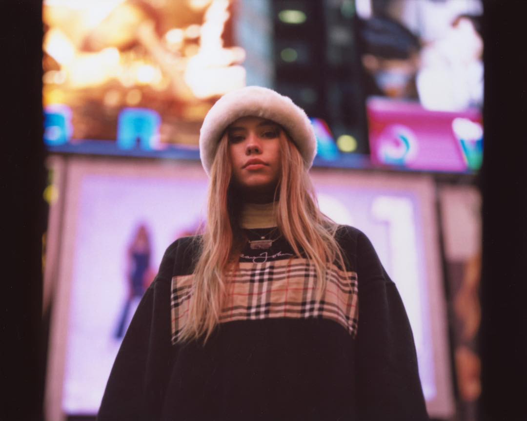 Picture of Lexee Smith