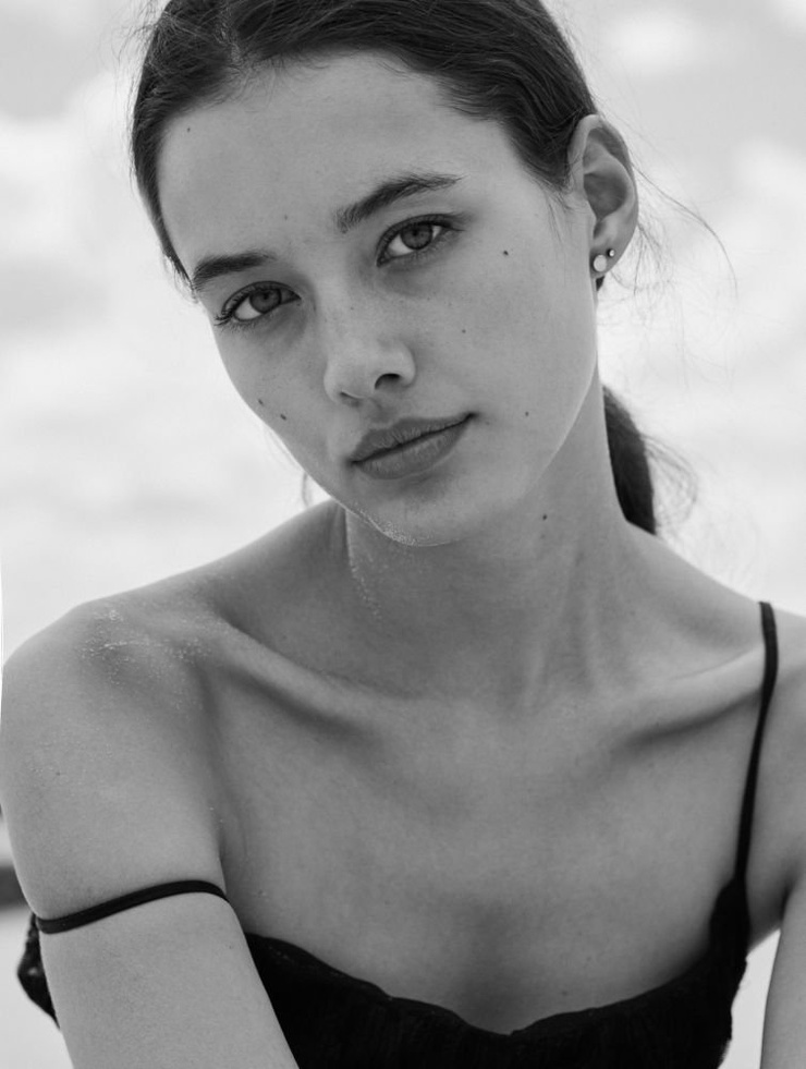 Picture of zoe stowers