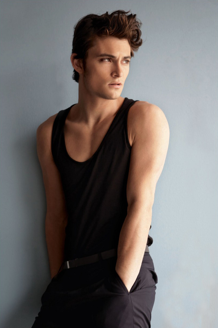 Picture of Shiloh Fernandez