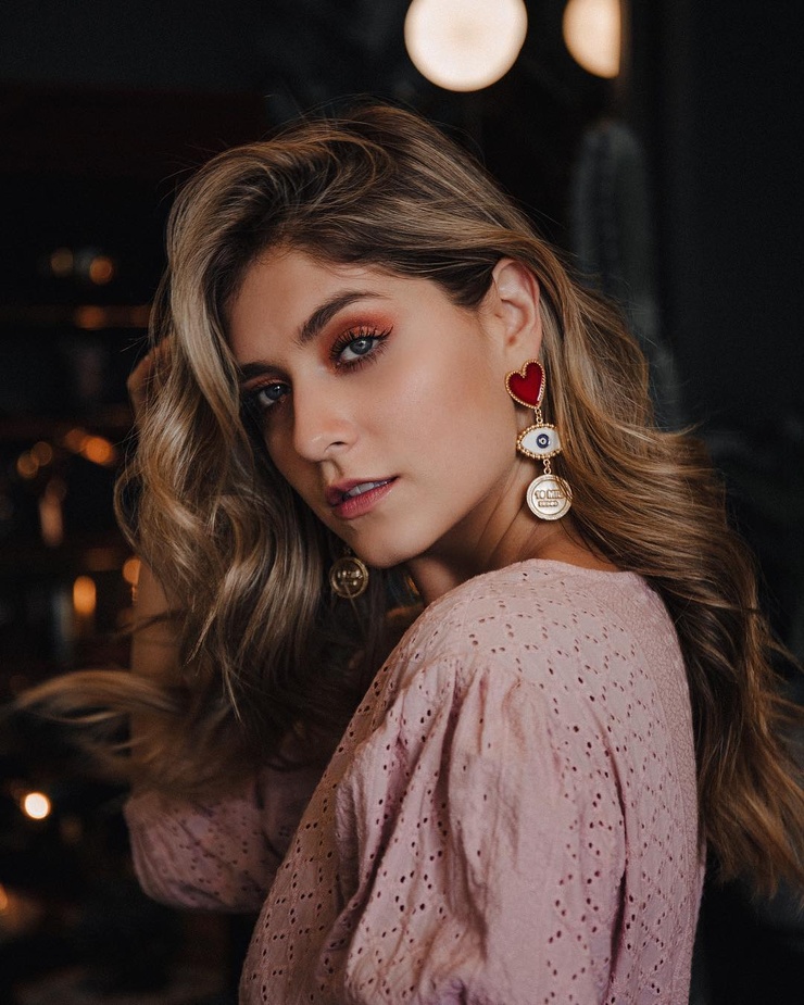 Laura Tobón picture