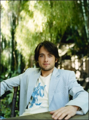 Picture of Justin Chatwin