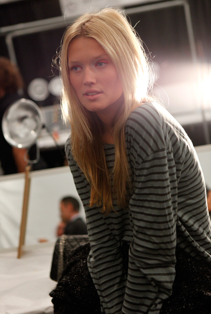 Picture of Toni Garrn
