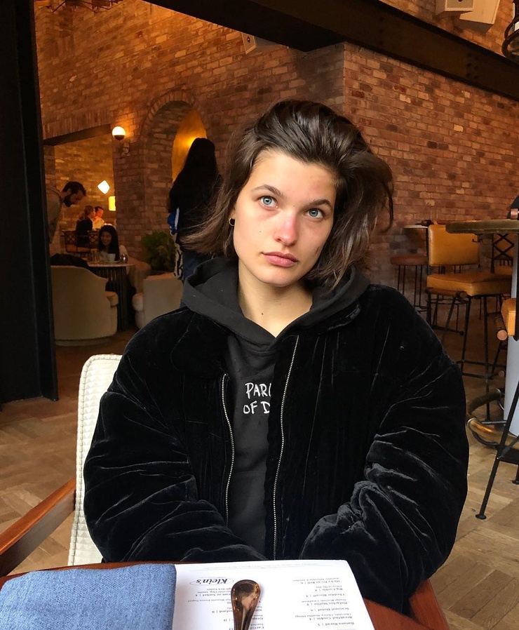 Julia van Os picture