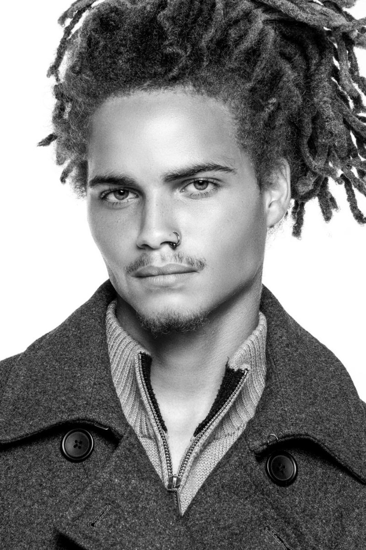 Dee Clay image