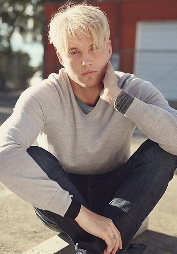 Picture of Toby Hemingway