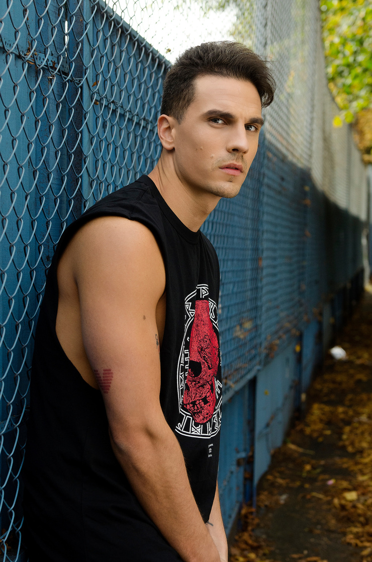 Picture of Aaron Sidwell