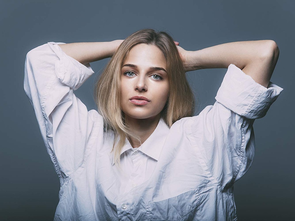 Stephanie Nur picture