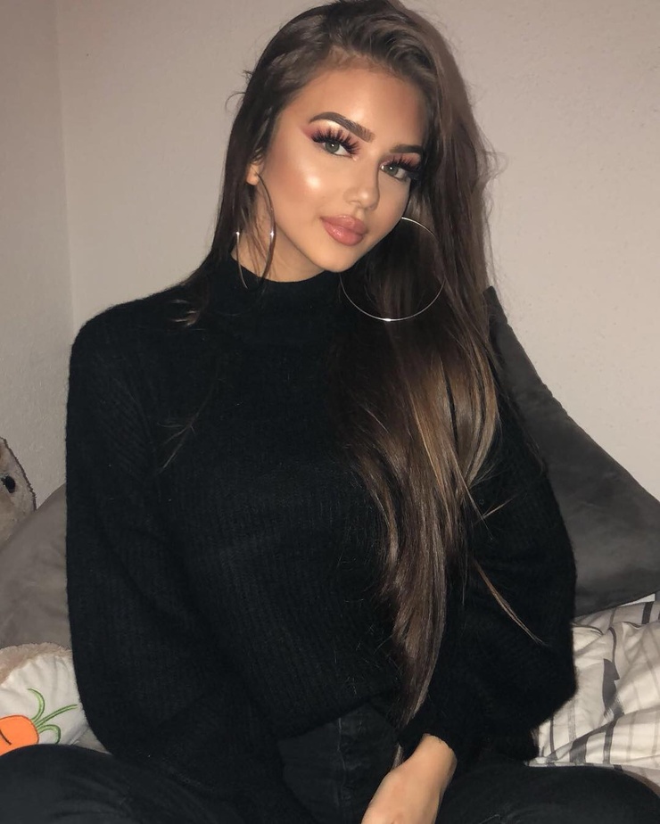 Dzana Dzzyzzle image