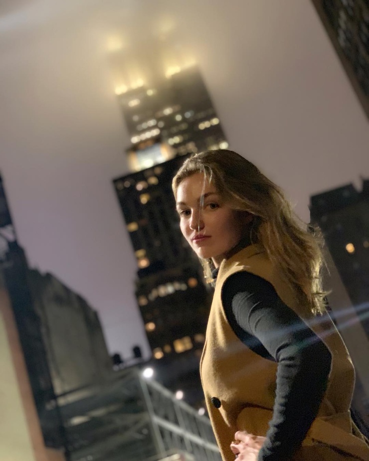 Picture of Lili Simmons