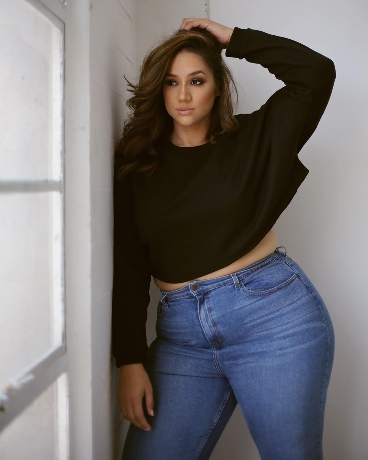 Erica Lauren (Plus Size Model) picture