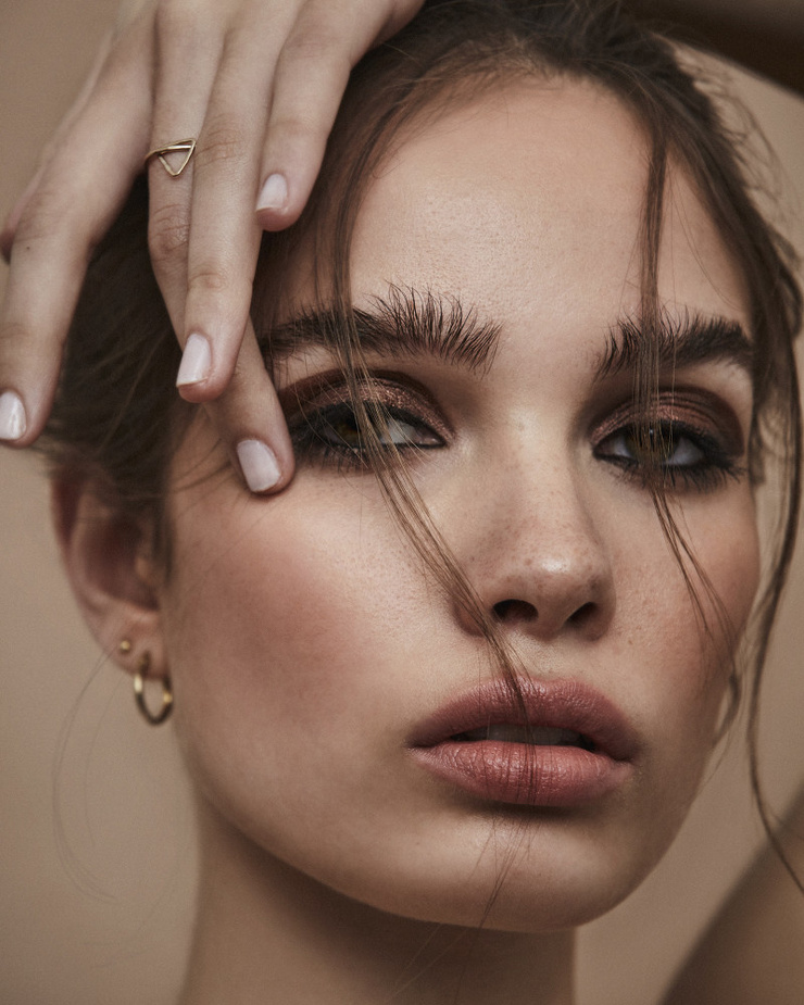 Picture of Hana Cross