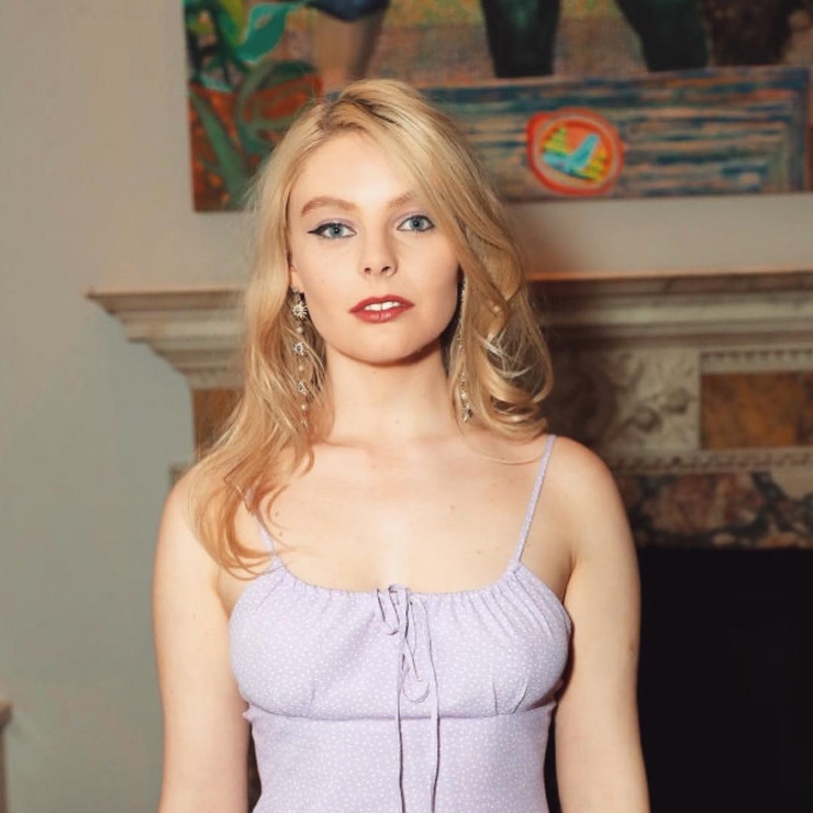 Picture of Nell Hudson
