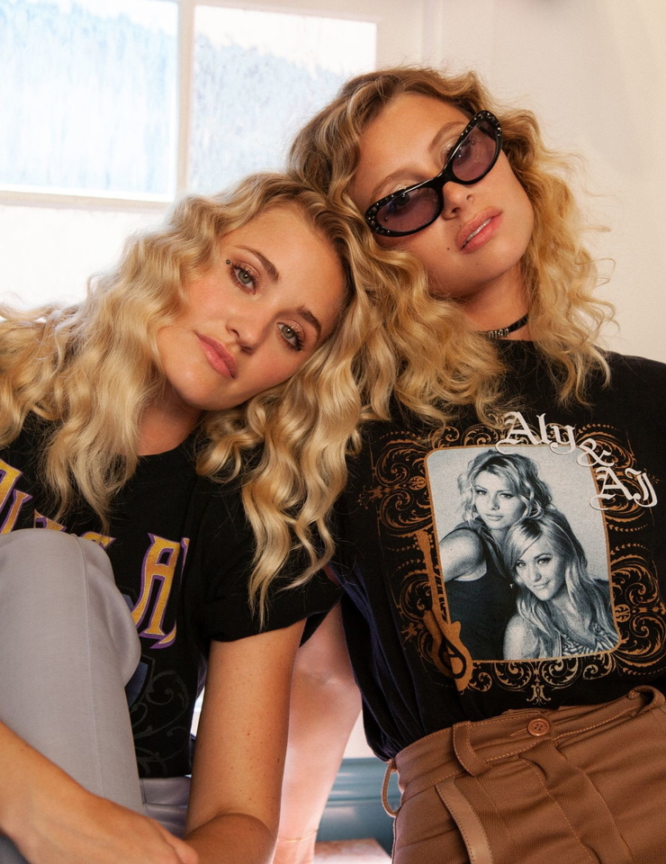 Picture of Aly & AJ
