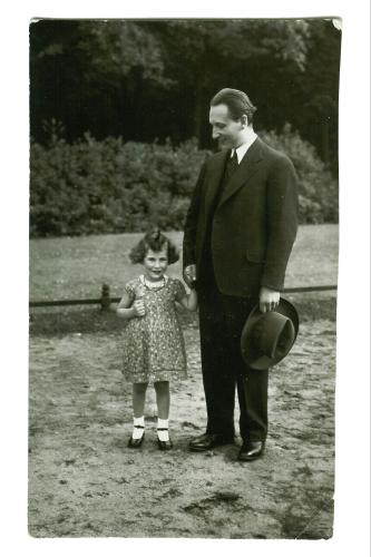 Hannah Pick-Goslar and her dad