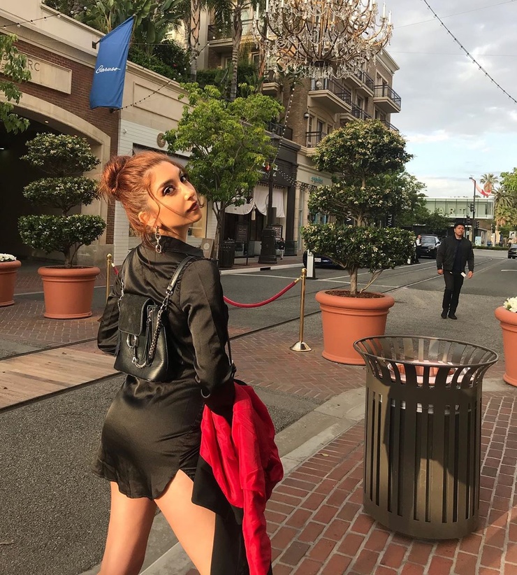 Picture of Jennessa Rose