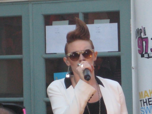 La Roux picture