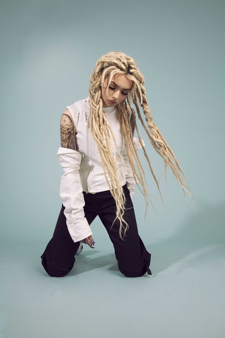 Picture of Zhavia