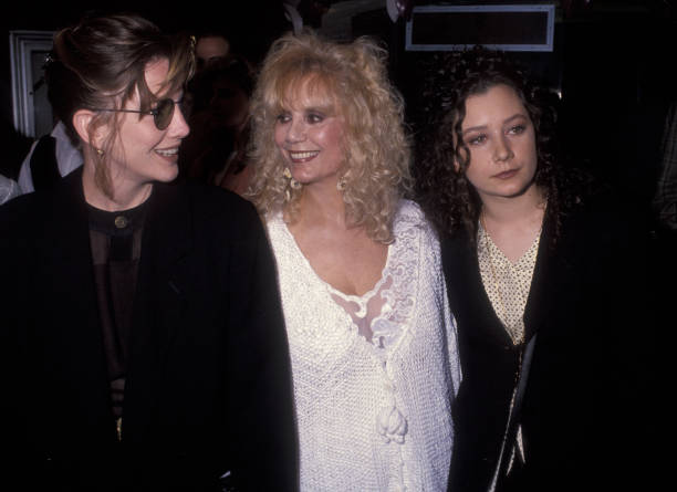 Melissa Gilbert, Barbara Cowan, Sara Gilbert