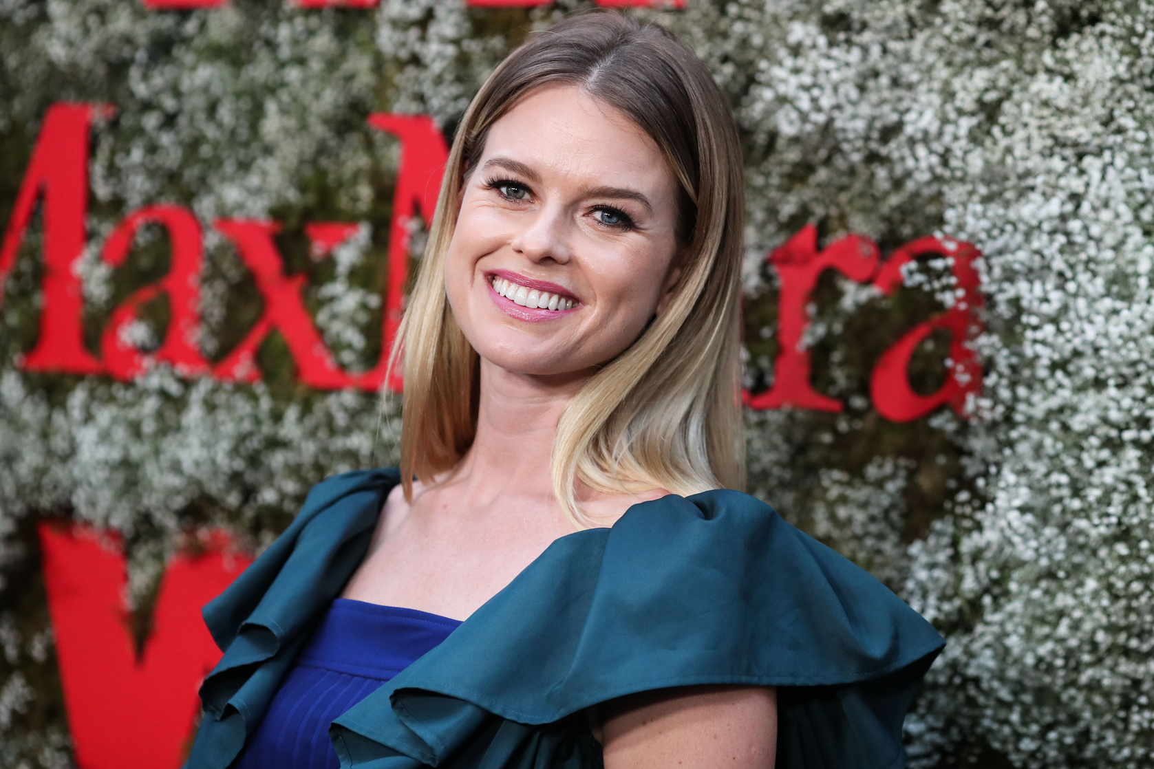 Picture of Alice Eve