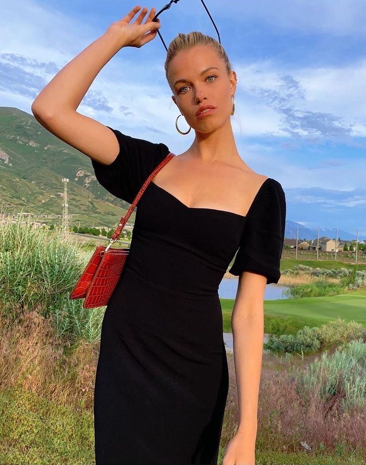 Picture of Hailey Clauson