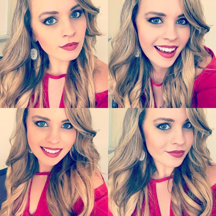 Holly Tucker picture