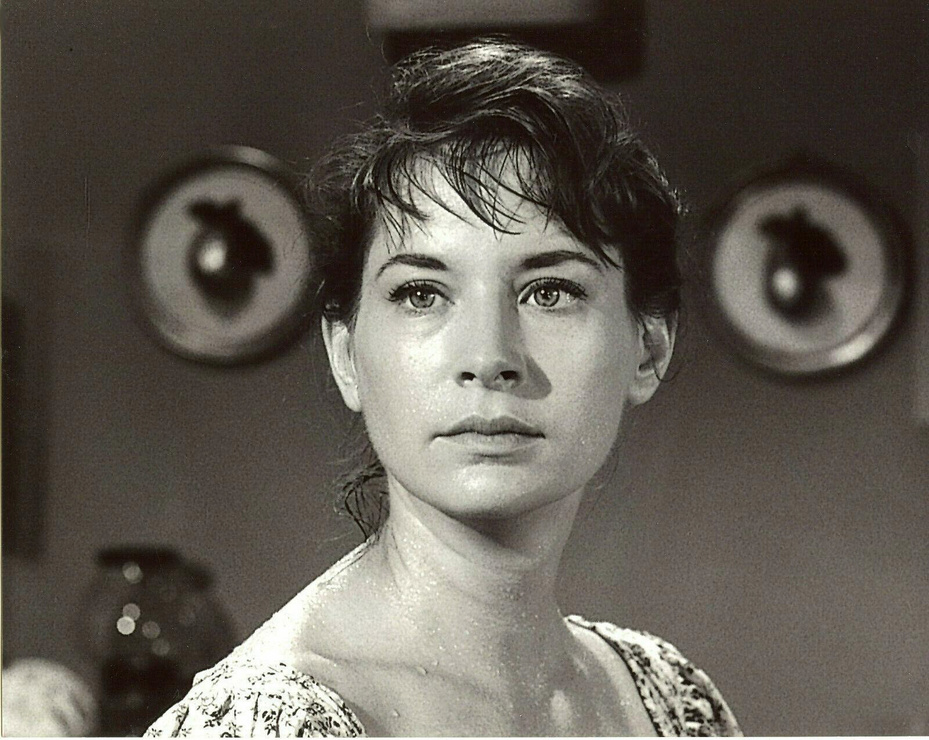 Lois Nettleton