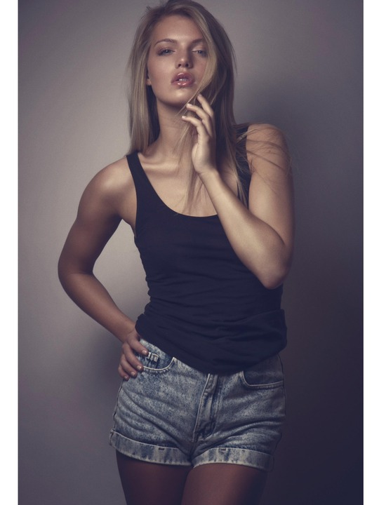 Amanda Gullickson image