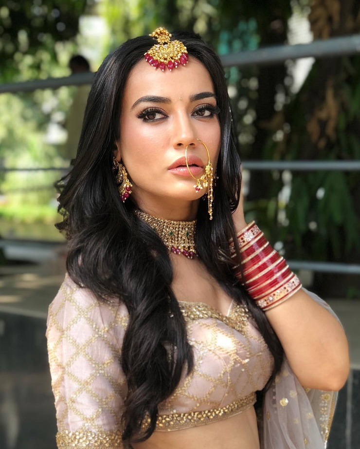 Picture of Surbhi Jyoti