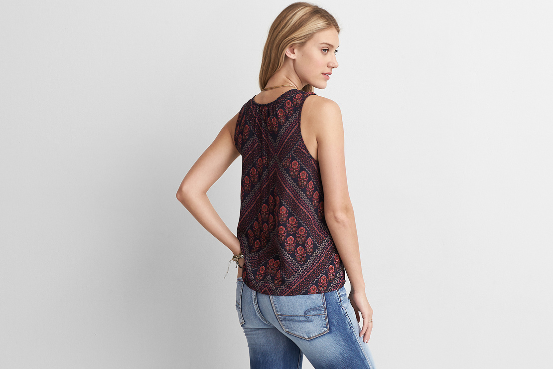 Caroline Lowe picture