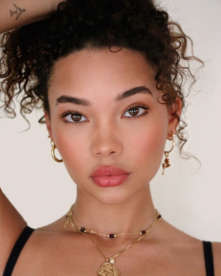 Picture of Ashley Moore (2)