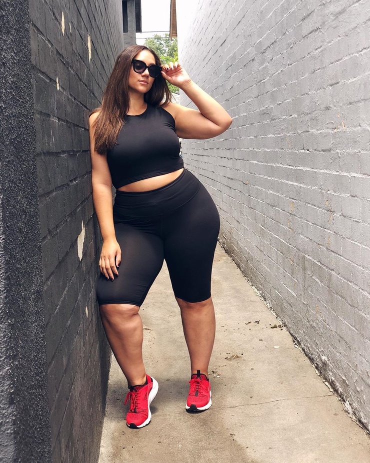 Picture of Erica Lauren (Plus Size Model)