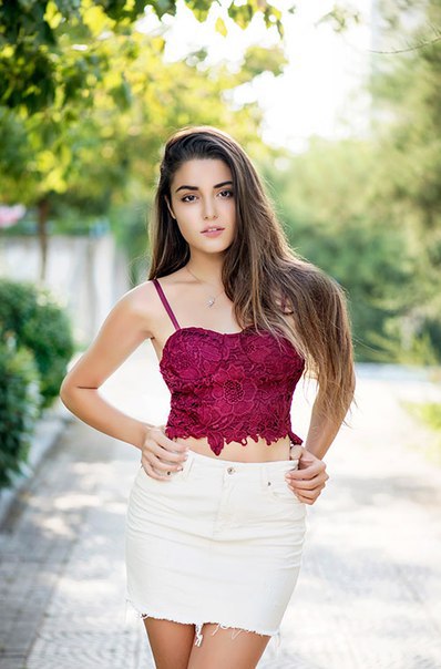Picture of Hande Erçel