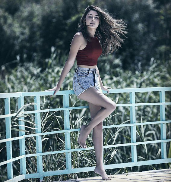 Picture of Hande Erçel