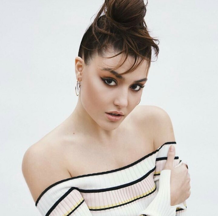 Picture of Hande Erçel