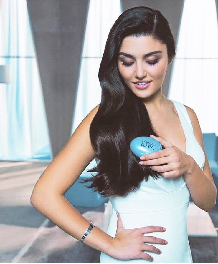 Picture of Hande Erçel