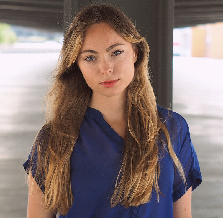Picture of Natalie Holle
