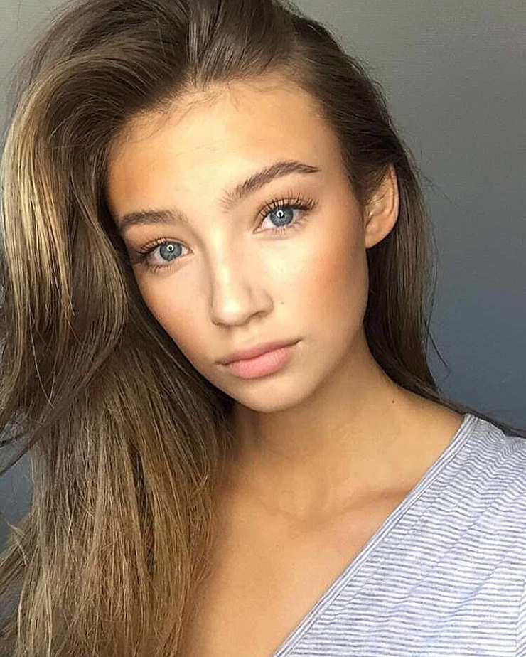 Picture of Lorena RAE
