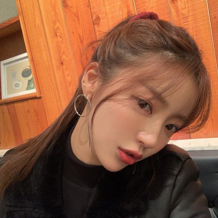Picture of Hong Ji-Yoon