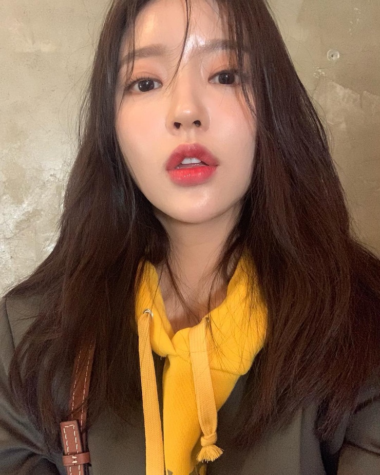 Picture of Hong Ji-Yoon