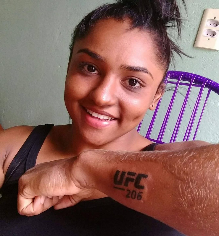 Picture of Viviane Pereira