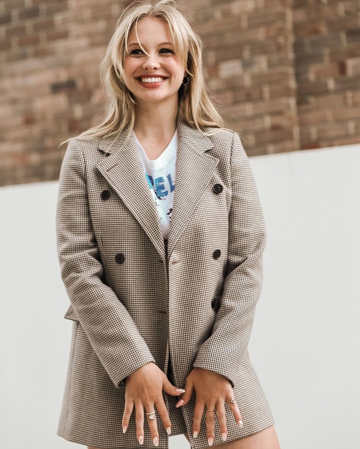 Picture of Olivia Deeble