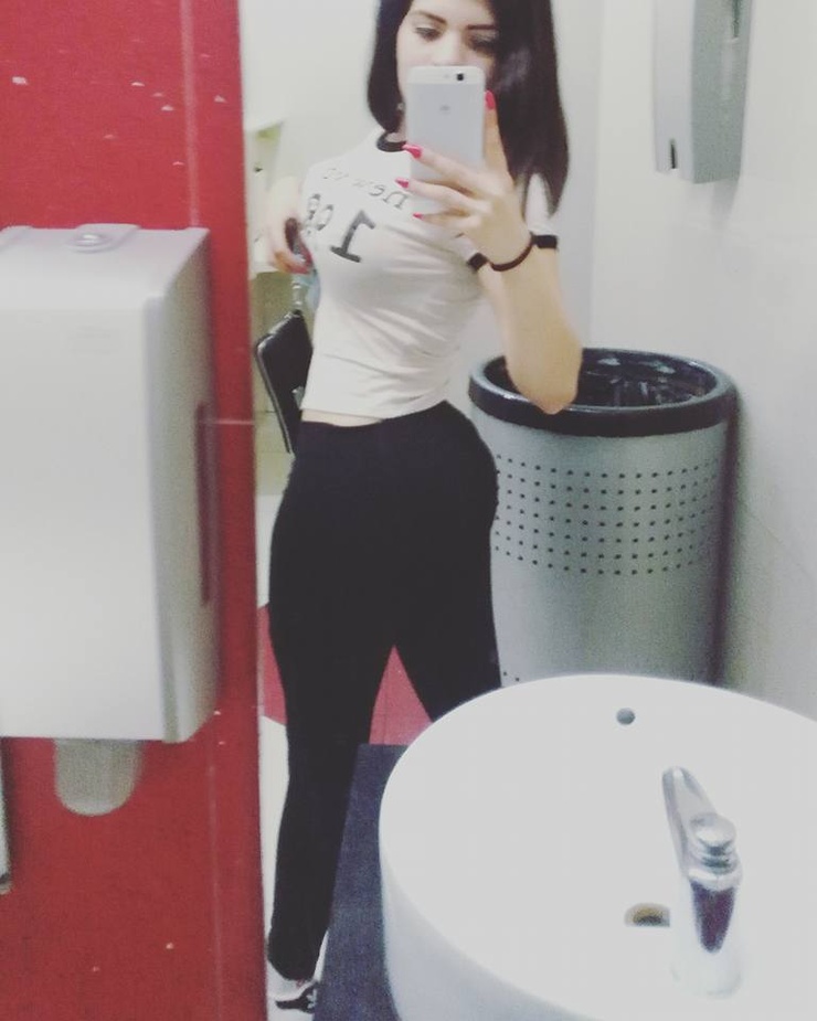 Aylin Alvarez picture