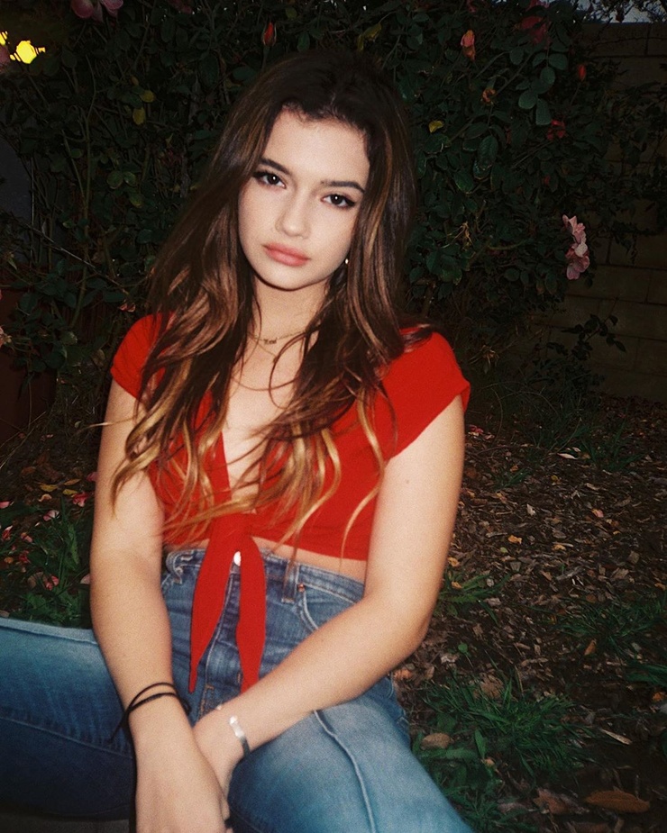 Picture of alexis jayde burnett