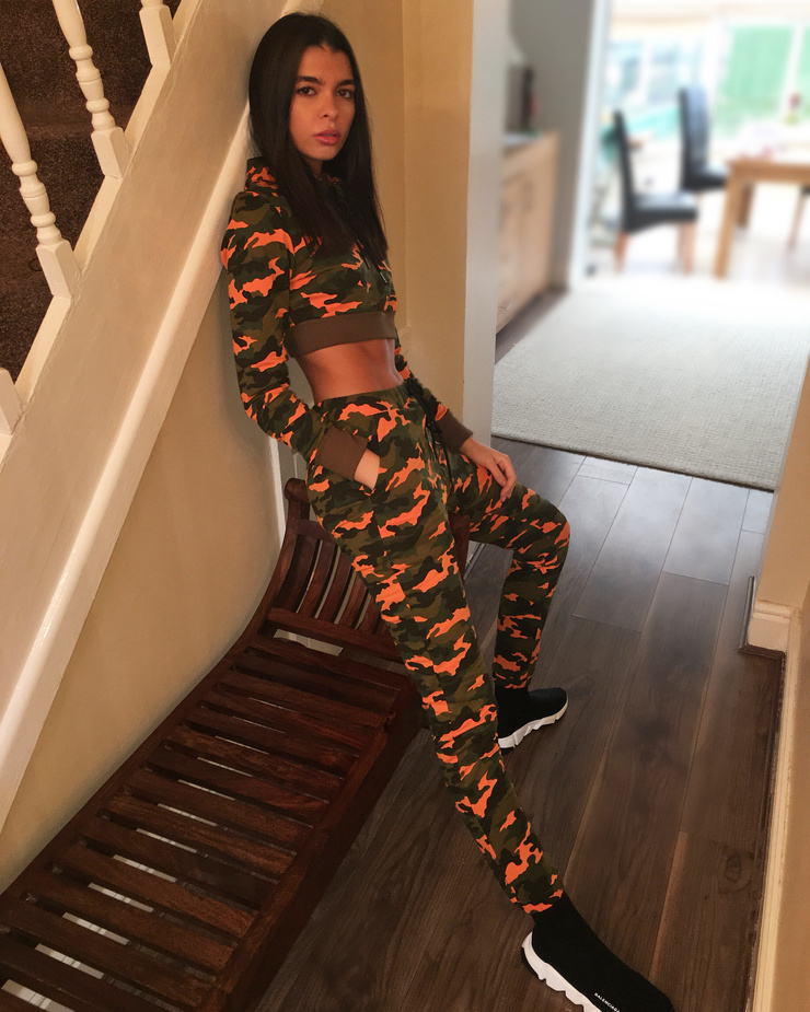 Siobhan Perry image
