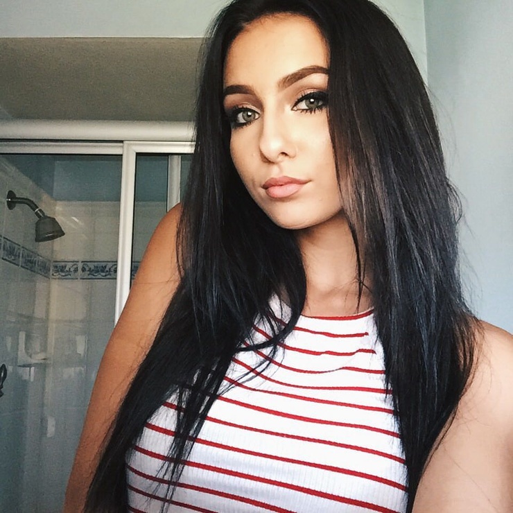 Picture of Danielle Renaee